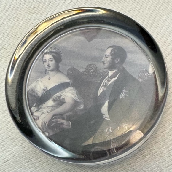Daphne Pain | Art | Nwt New Daphne Pain Victoria Albert Museum Royal ...